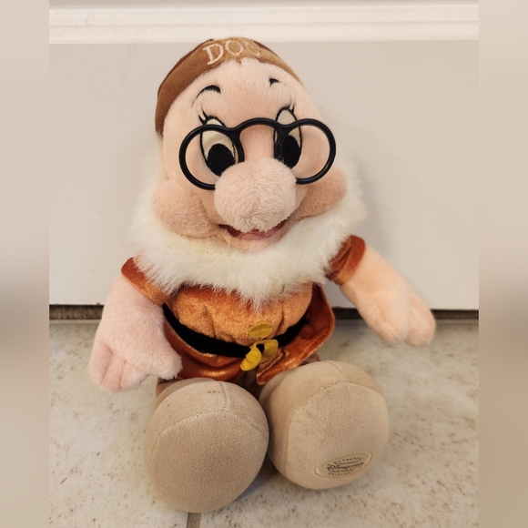 Toys | Disney Doc Plush Stuffed Animal 12 In Snow White And The Seven ...